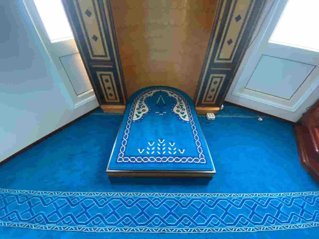 Mosque Carpet Dubai | Buy Best and Soft Mosque Mats Dubai